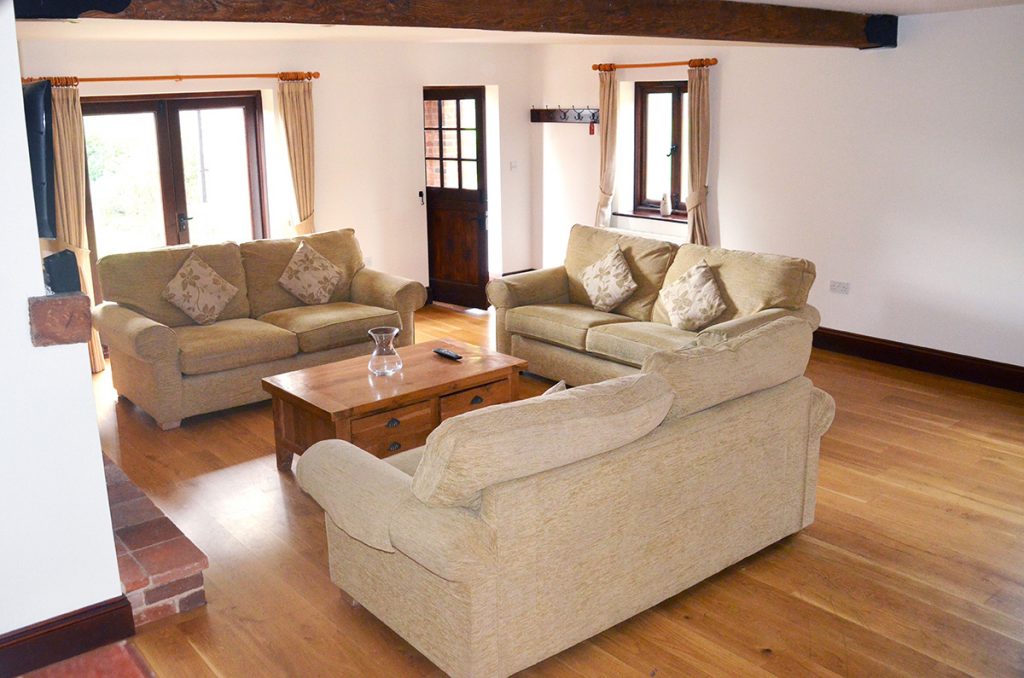 Woodpecker | Piggy Back Barns